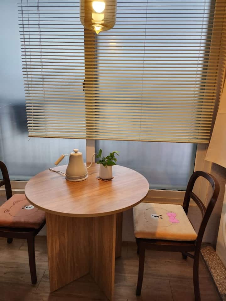 소소[New]신규할인!
넷플! 1층주차 - Jeonju-si