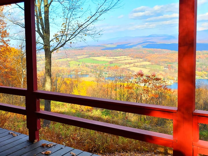 Stunning Foilage Views From The Fire Tower Cabin - Greenwich, NY