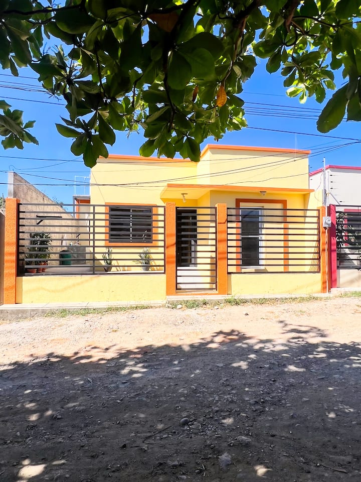 Yellow Home - Comayagua
