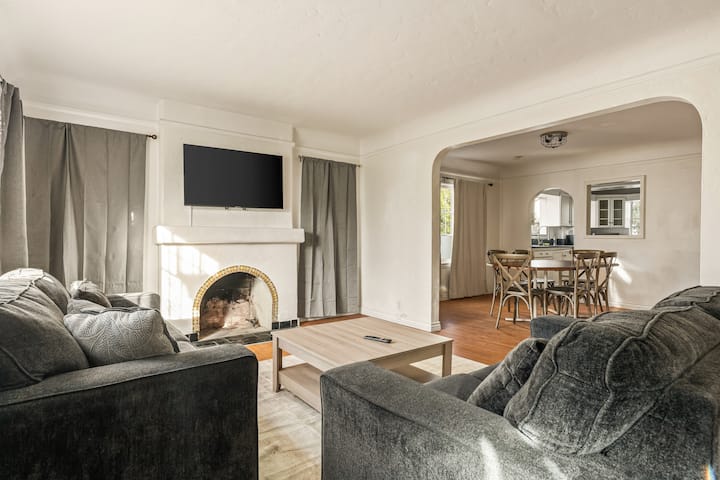 3br / 2ba Spacious Home In Los Angeles - Beverly Hills