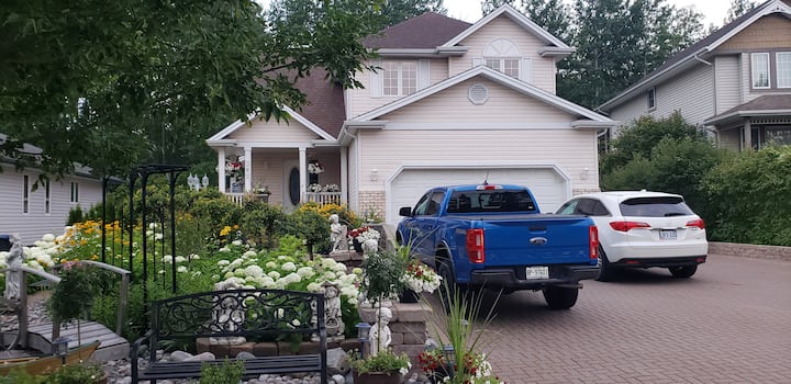 Beautiful 3 Bed 2 Bath House In Sherwood Estates - Thunder Bay