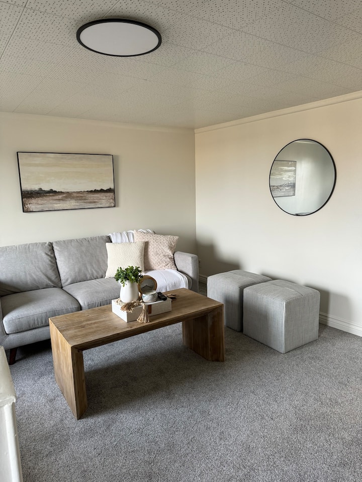 Charming Retreat:
30 Day Rental - Salt Lake City, UT