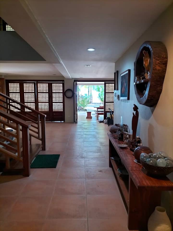 Casa Cristina Matuod Beachfront (1 Room) - リアン
