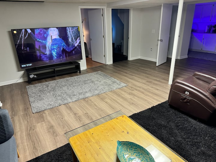 Peaceful Comfi Stay / Super Hospitality - Livonia, MI