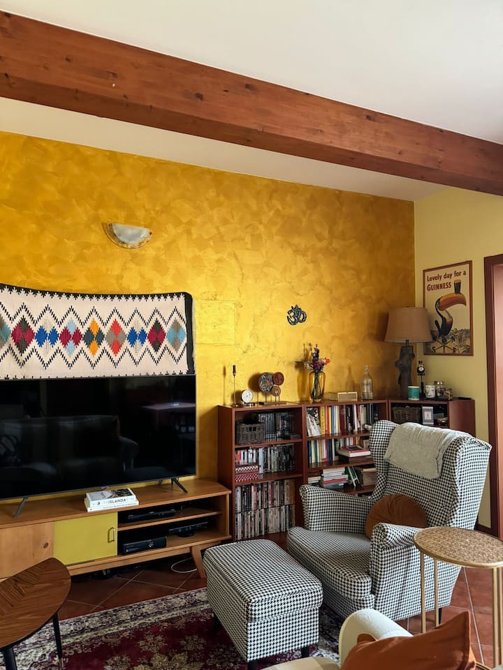 Cozy City Center Apartment - Imola