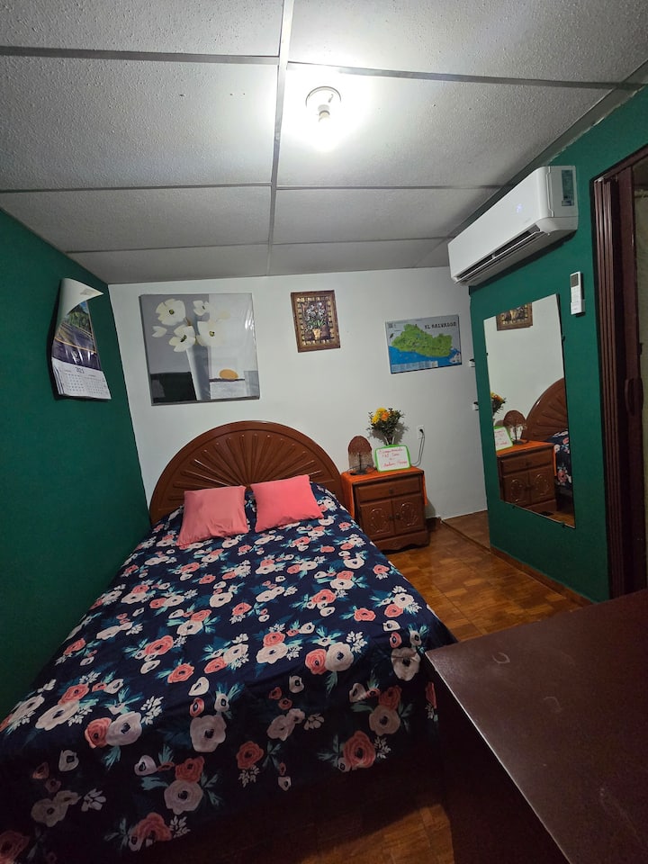 Cómodo Apartamento, Muy Cerca De Centro Comercial - Santa Ana