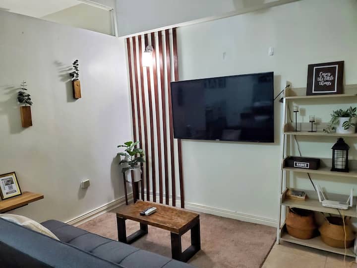 Kensington 2br1ba Apartment Near New Kingston - ジャマイカ キングストン