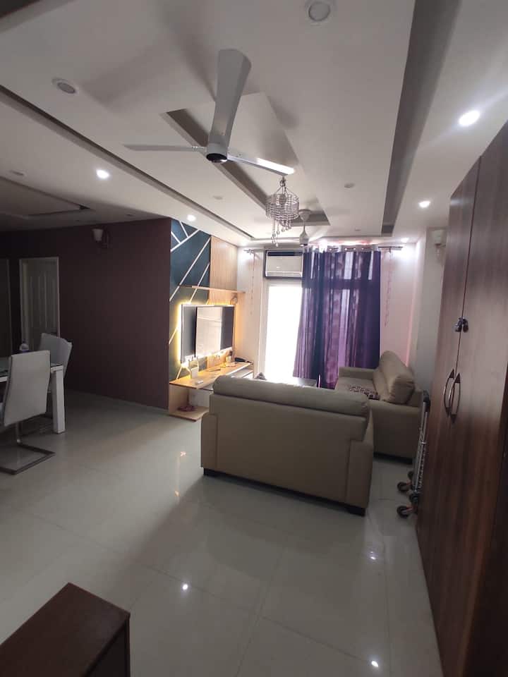 3 Bedroom Apartment - Ghaziabad