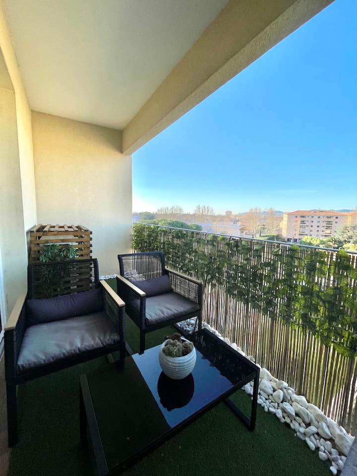 Appartement Moderne Et Spacieux + Parking Privé - Fréjus