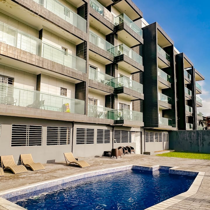 Grand Chambre Avec Piscine | Balcon | Wifi - Abidjan