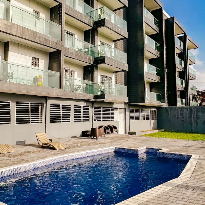 Grand Chambre Avec Piscine | Balcon | Wifi - Abidjan