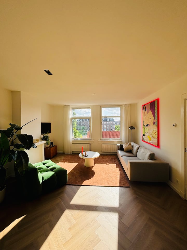 Charming Renovated Appartment - Amszterdam