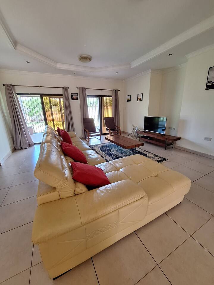 House, Meanwood Ibexhill - Zambia