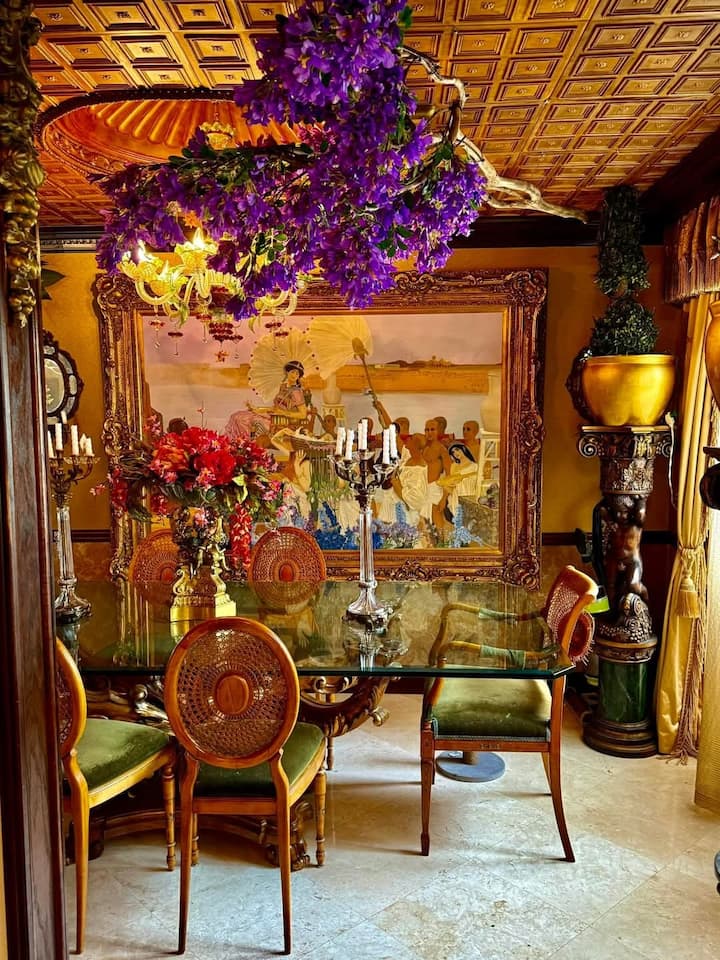 A Little Castle In Wilton Manors - Fort Lauderdale, FL