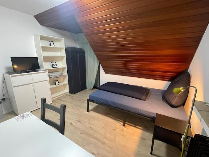 Schönes Ruhiges Zimmer Mit Balkon - Solingen
