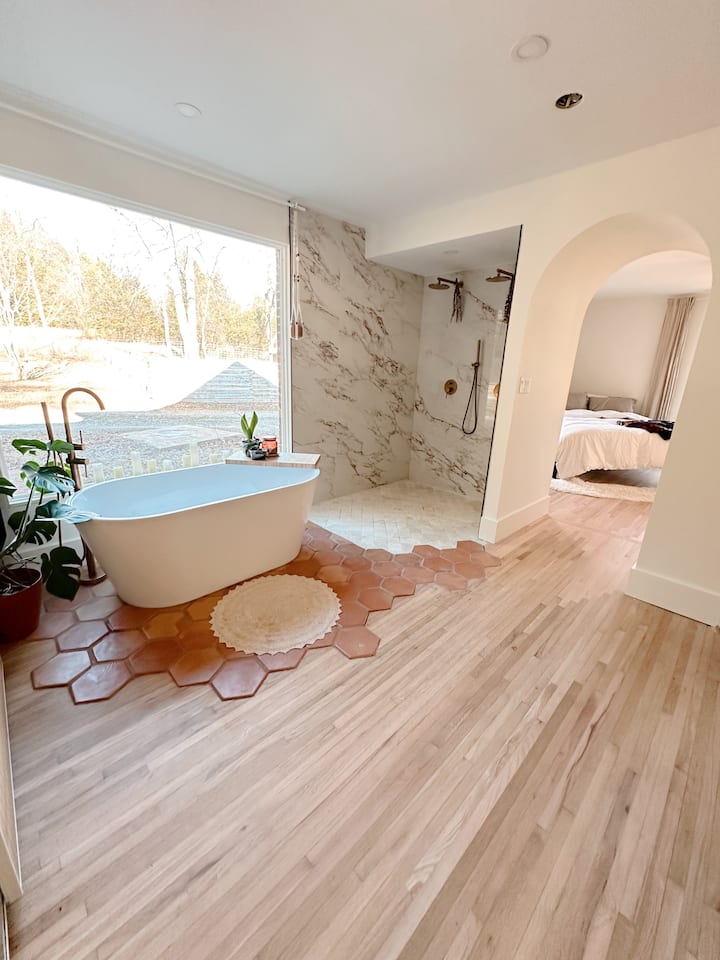 The 1690 House | Bridal & Group Retreat - Travelers Rest, SC