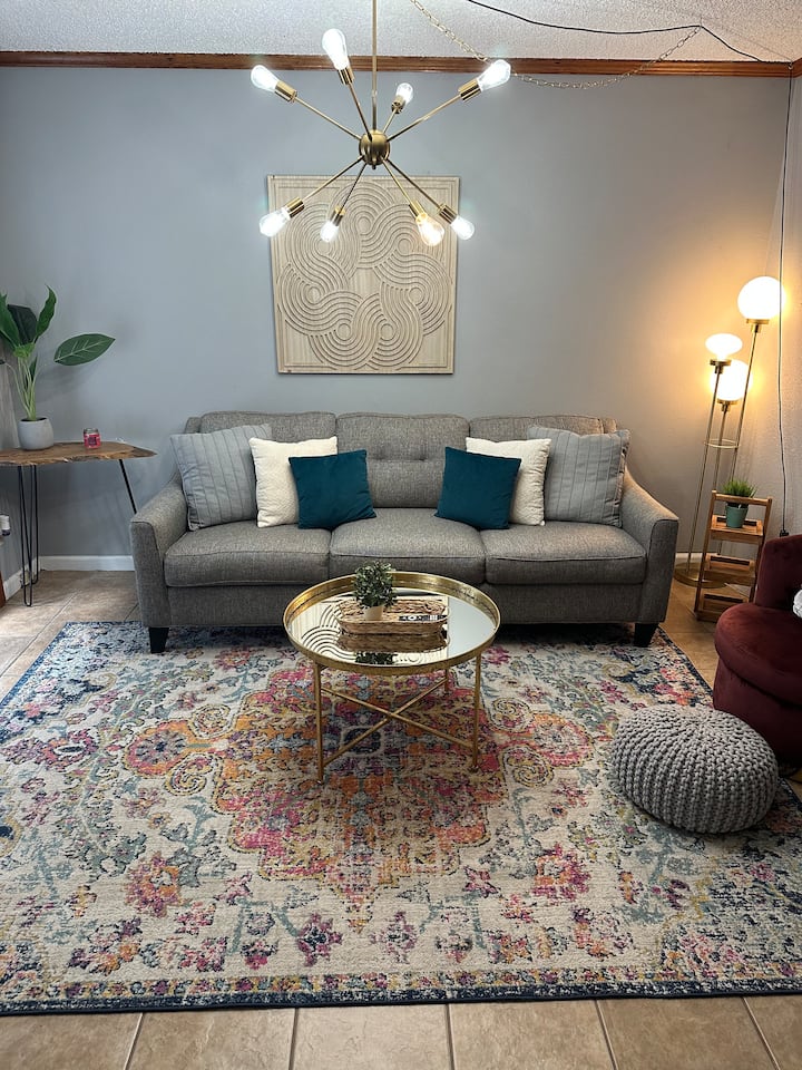 Palm Springs- 2 Master Suites, Style & Location! - Lafayette, LA