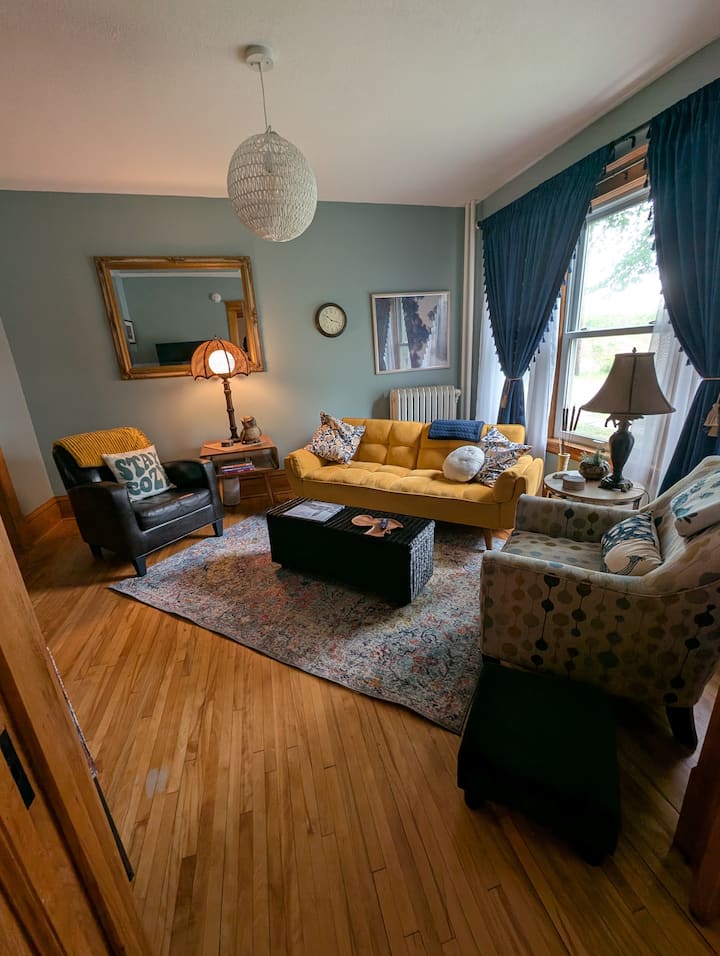 Winter Nook- The Garden View - Saint Paul, MN