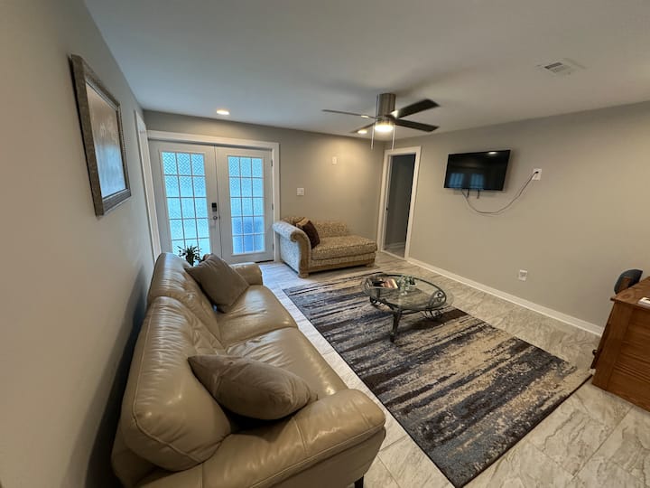 Cozy 2 Bedroom, 2 Bath Apartment/basement - Gainesville, VA