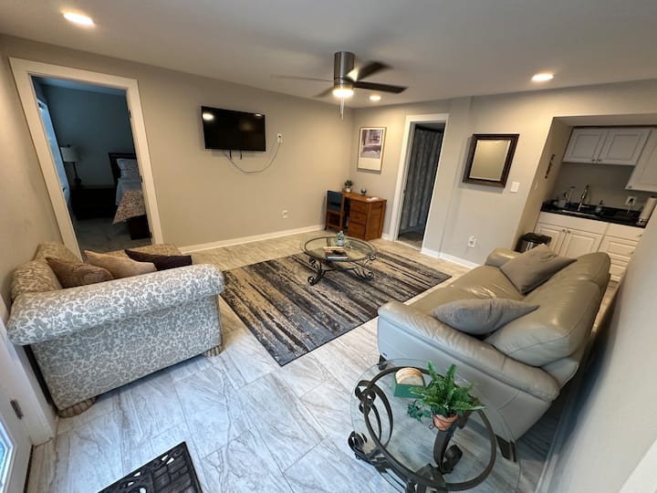 Cozy 2 Bedroom, 2 Bath Apartment/basement - Gainesville, VA
