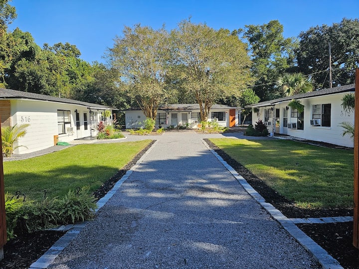 Comfortable Cottage 514b - Pensacola Beach, FL