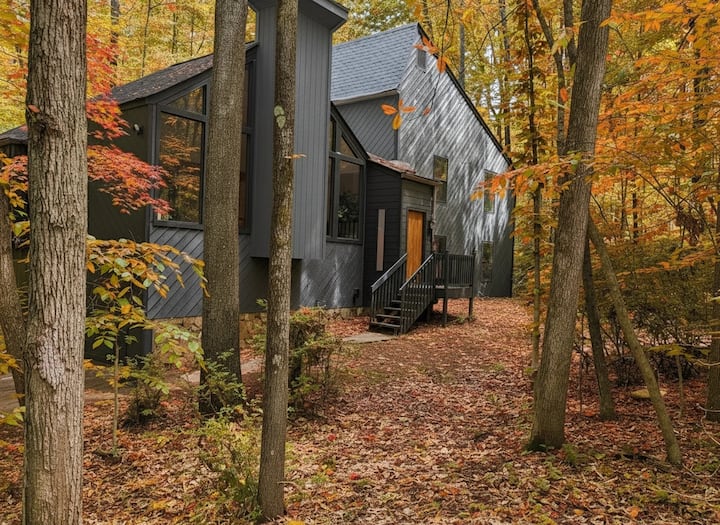 Secluded On 2 Acres Minutes To Downtow Roswell! - 로즈웰