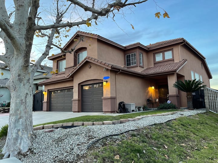 Hill View Luxury 5 Bedroom Home - Chino Hills, CA
