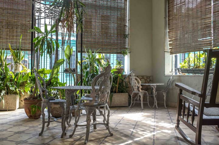 Private Room With Ac + Wifi & En Suit Bathroom - Havanna