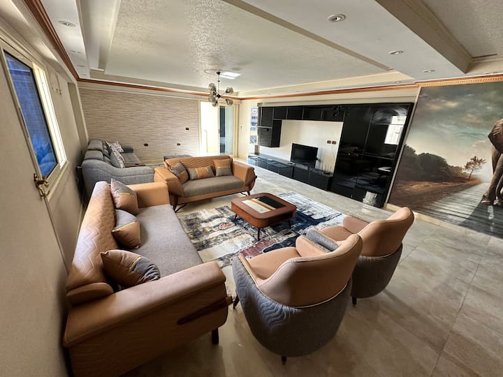 Luxury 3 Bedroom Apartment In Misr Al Gadedah - 開羅省