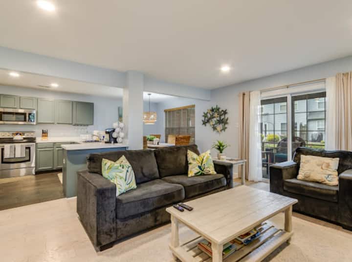 Beach Retreat, 2-3 Families, 3 Pools, 2 Masters - Rehoboth Beach, DE