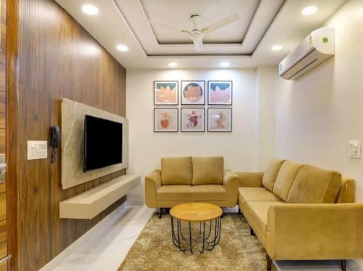 Peacefulhuts Premium 3bhk - New Delhi Indira Gandhi Airport (DEL)