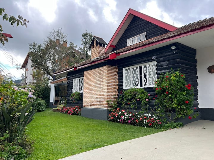 Casa Bambole -Conforto No Capivari-by Hostyn - Campos do Jordão