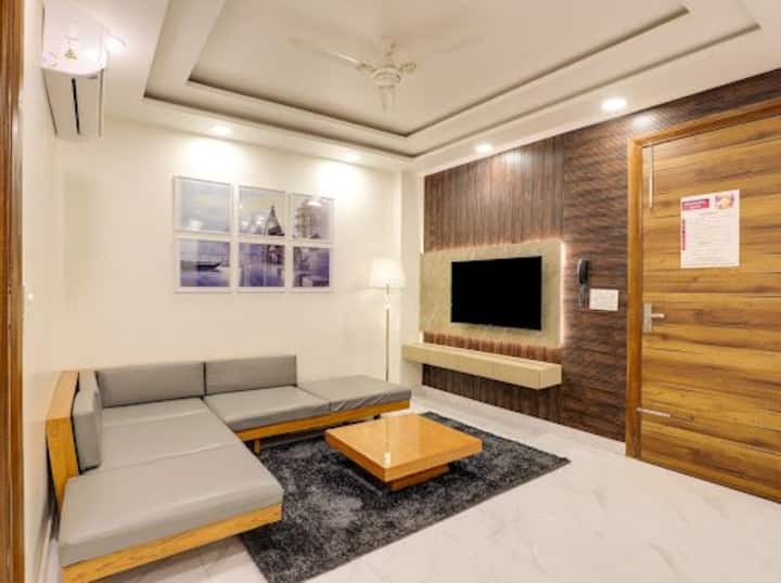 Peacefulhuts Luxury 3bhk - Delhi