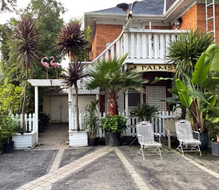 The Palms 1 Bedroom - Simcoe