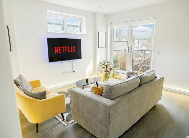 Modern 1br W/ Balcony Near O2 Arena, Canary Wharf - London