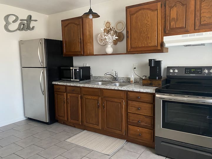 Quiet, Quaint Apartment Conveniently Located - Rolla, MO