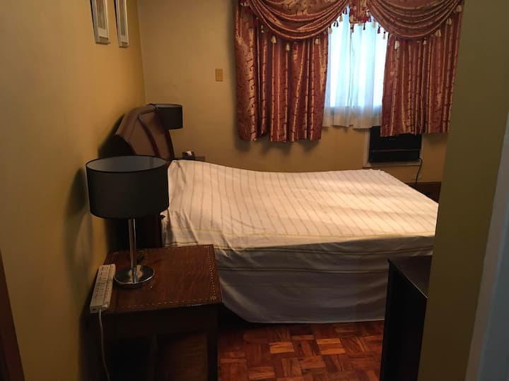 Lovely Apartment - Makati