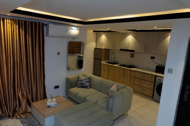 Modern & Affordable One Bedroom Service Apartment - 