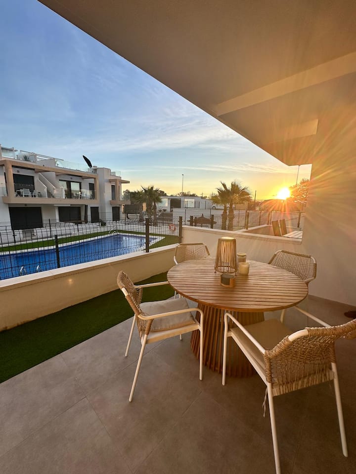 Casa Luna; Geniet Van Zon, Zee, Strand & Zwembad! - San Miguel de Salinas