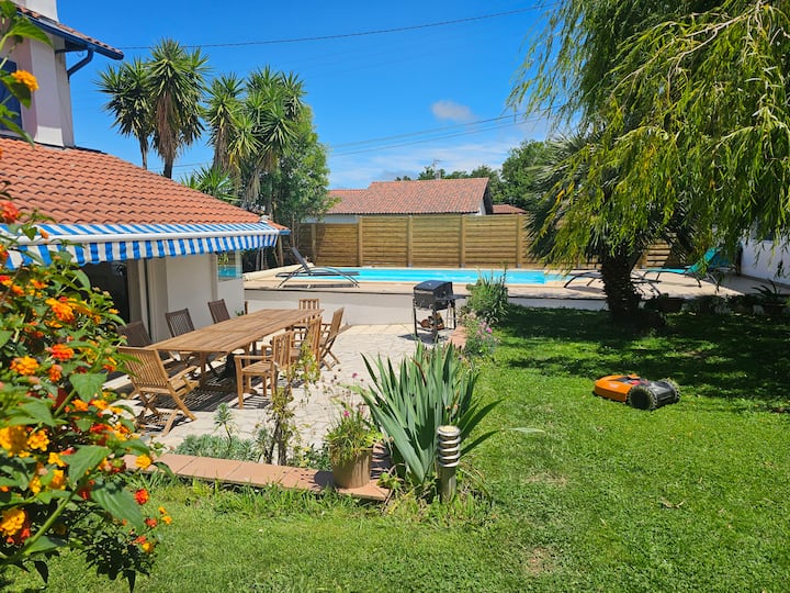 Villa Con Piscina Climatizada 1,7 Km De Playa - Hendaye