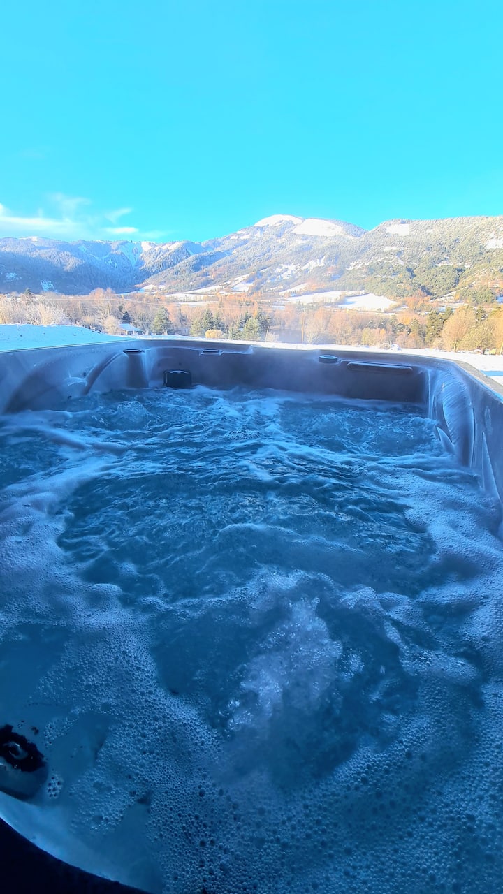Charda Spa – Jacuzzi Privatif & Vue Montagne - Montclar