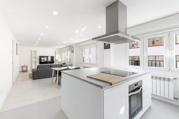 Reformado , Céntrico , Wifi. - Oviedo