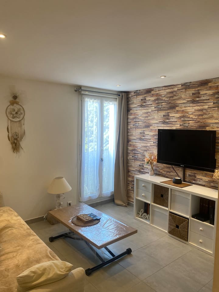 Apt T2 Rés Sécurisée Avc Parking Proche Plage - Le Lavandou