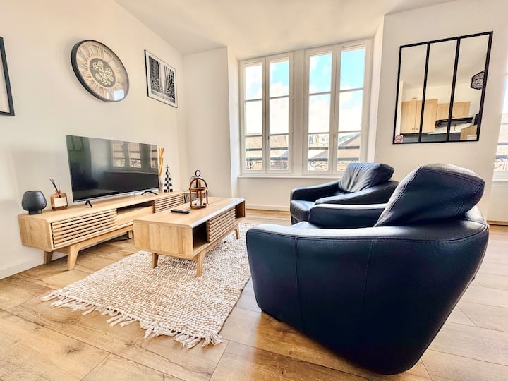 Appartement Centre-ville Et Place De Parking - Quimper