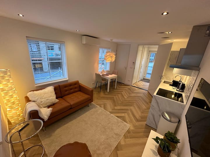 Luxe Geheel Vernieuwd Appartement A - Zaandam