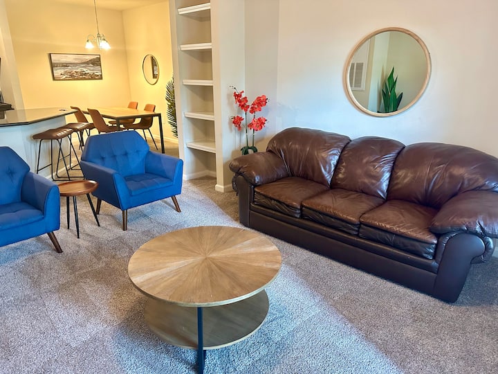 2br 2ba- King Beds- Pool & Gym - North Charleston, SC