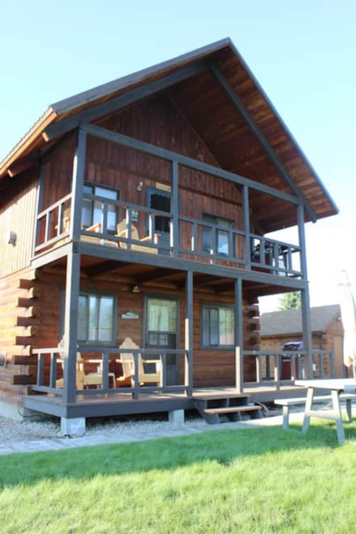 Upstairs Cabin Studio W/loft - Hamilton, MT