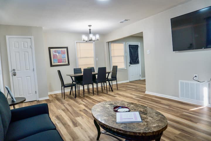 J’s Sanctuary-3bedroom/1bath - Louisiana Downs
