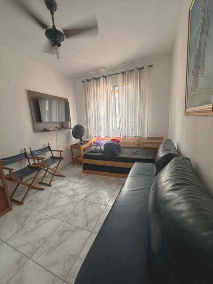 Apt Balcony And Ac Near To 3 Min Of Asturias Beach - Guarujá