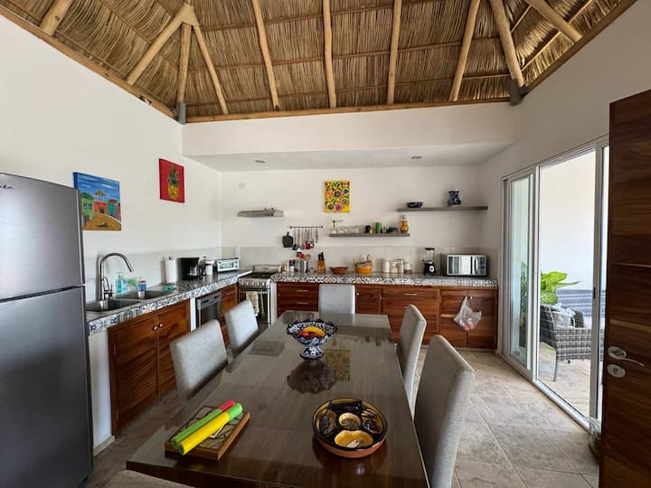 Bright & Spacious • Walk To Beach And Restaurants - Mexico